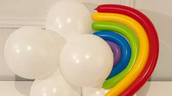 Easy Balloon DIY: Make a Rainbow Balloon Decoration 🌈 – Party Expert