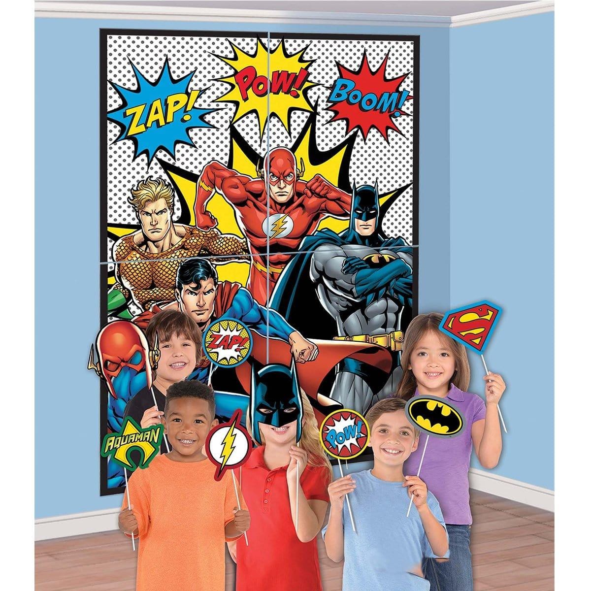 Justice League Scene Setter With Props | Party Supplies – Party Expert